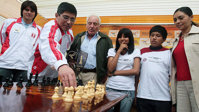 Perú se ha convertido en potencia mundial de ajedrez » Crónica Viva