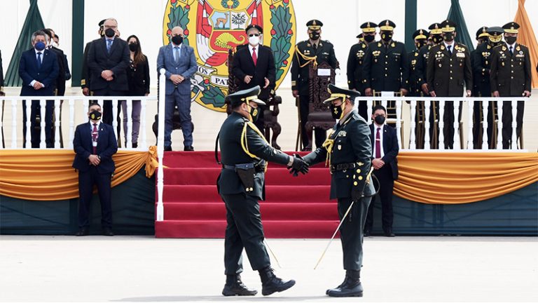 Comandante general de la PNP será designado por dos años » Crónica Viva