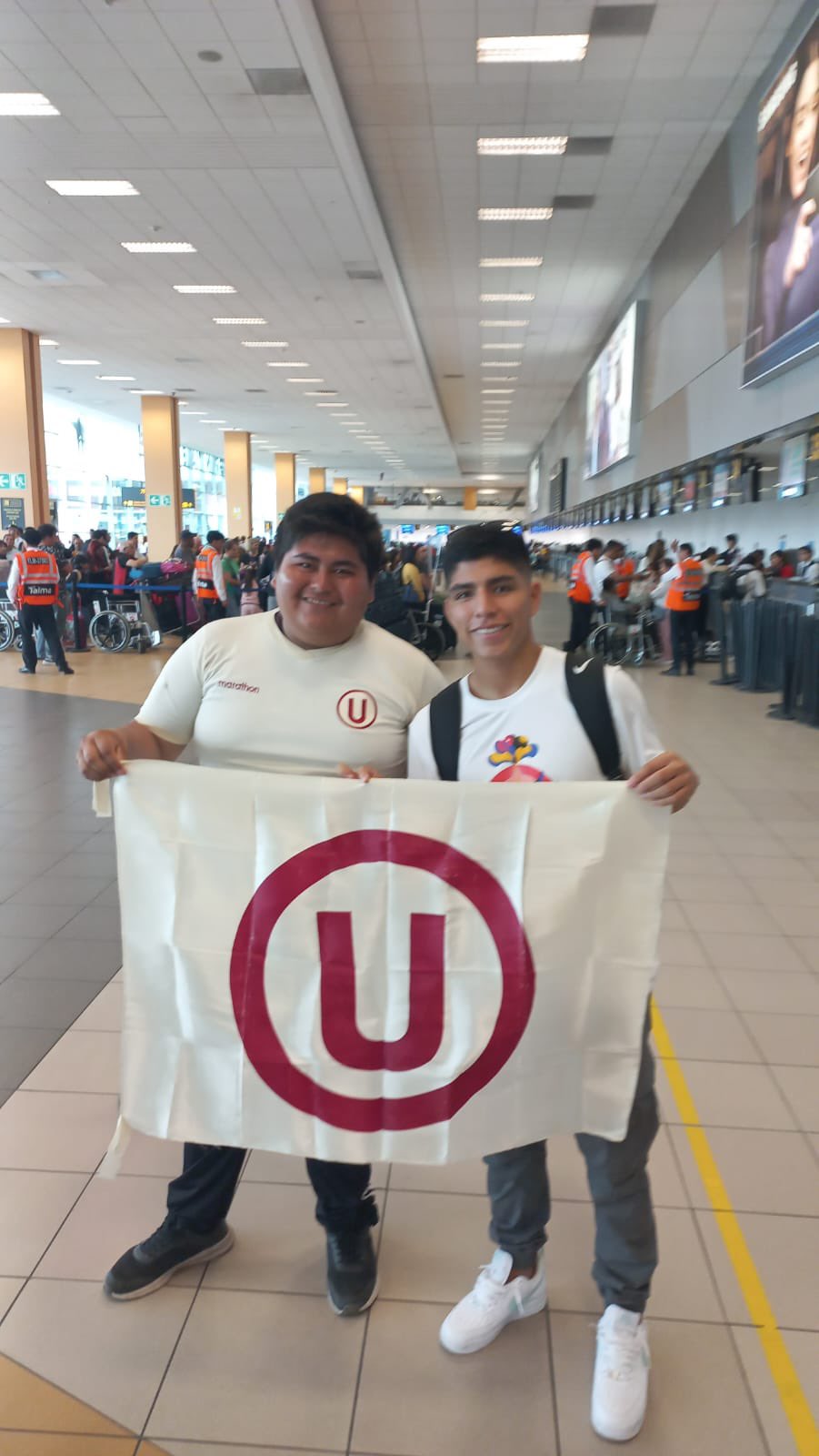 Piero Quispe viajó a México a incorporarse a los Pumas » Crónica Viva Piero Quispe viajó a México a incorporarse a los Pumas » Crónica Viva