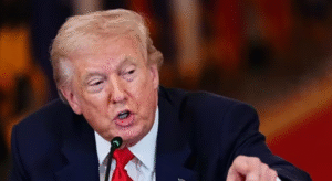 Trump dice hay divisiones internas en Irán y EEUU tiene «totalmente ...
