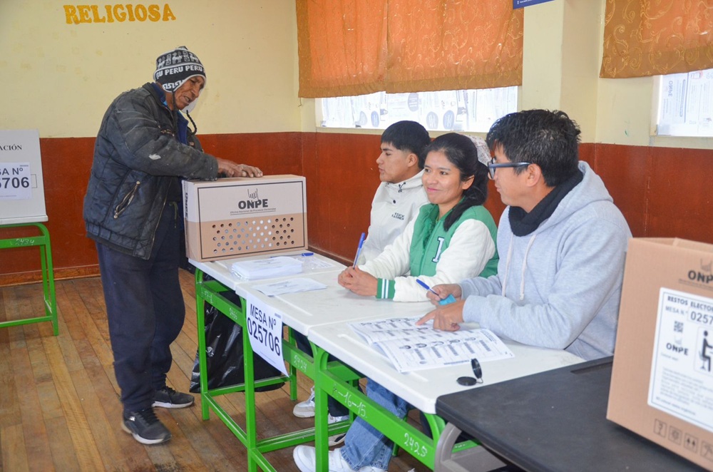 Elecciones de segunda vuelta cuentan con material en todo el país ...